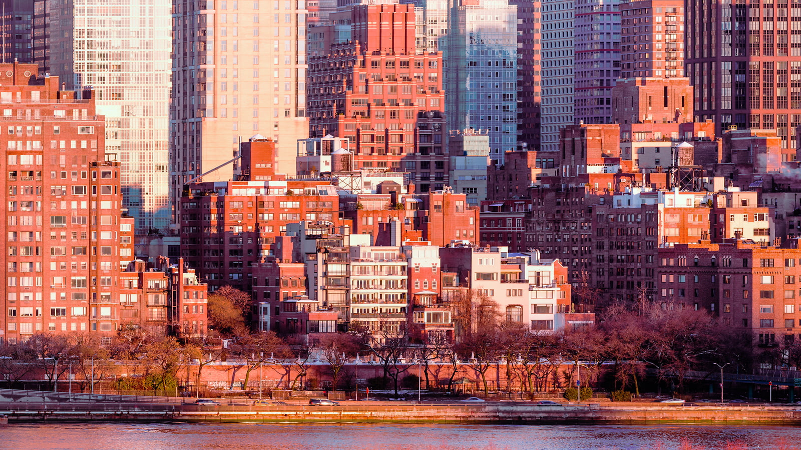 High Resolution Manhattan Photo - VAST