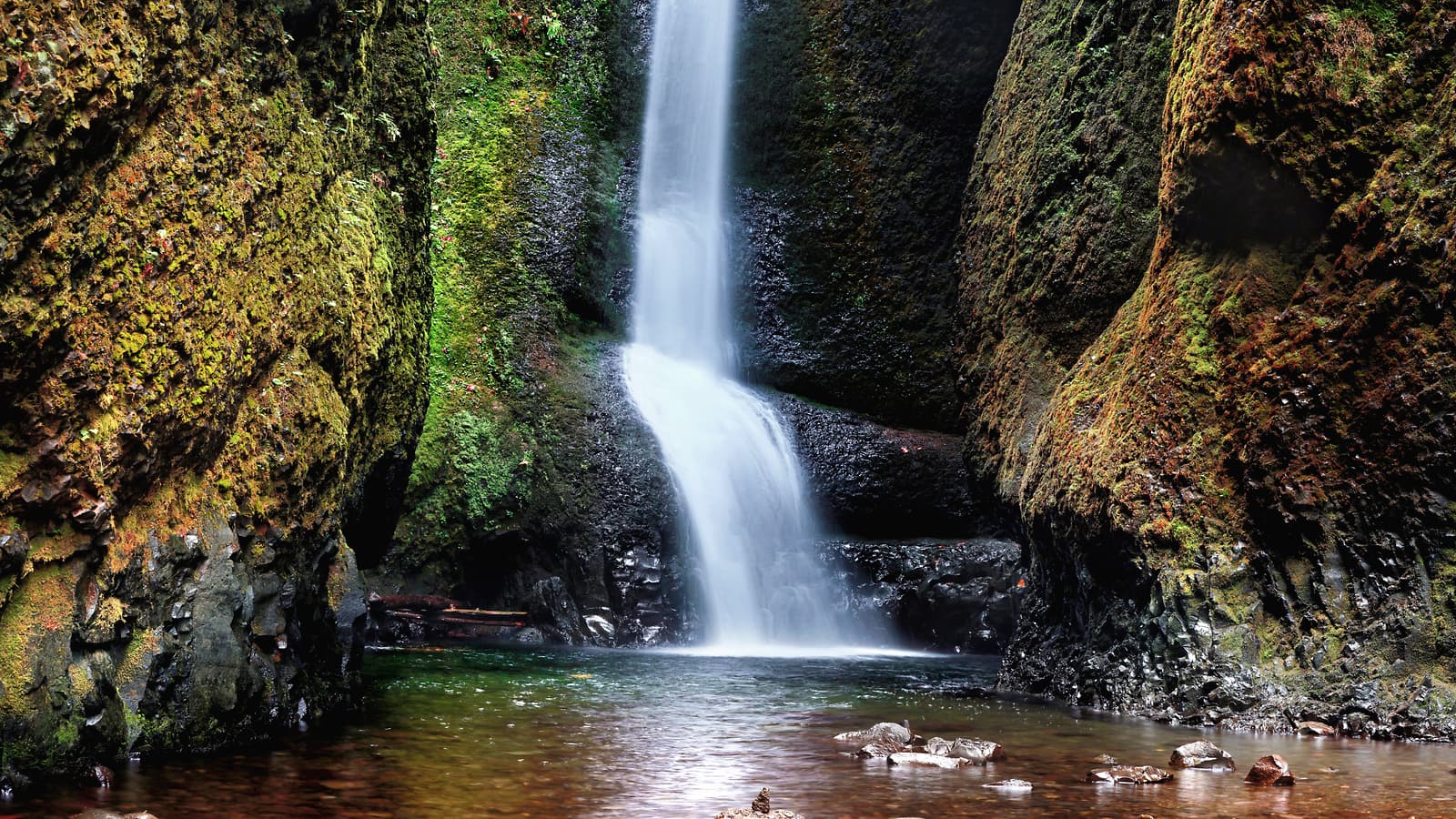 Photos of Waterfalls & Moss - VAST