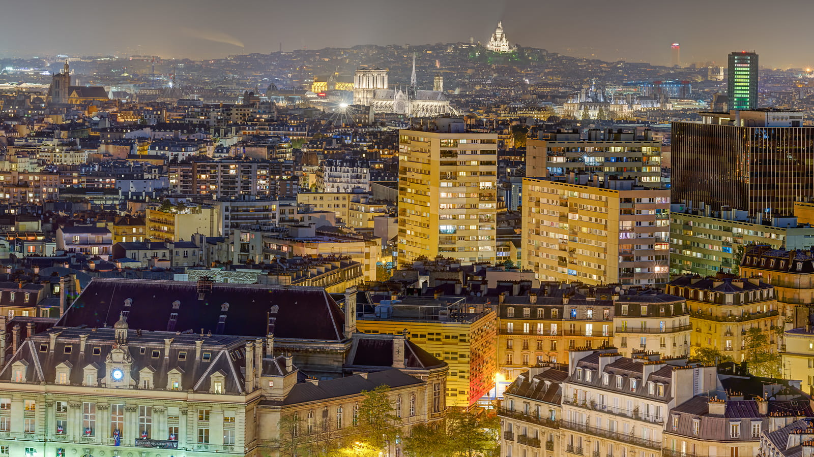 Photos of the Paris Skyline at Night - VAST