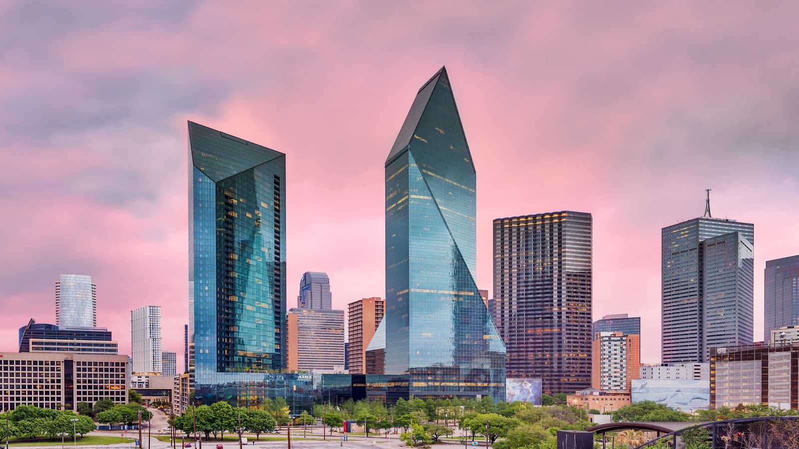 Dallas skyline photos - VAST