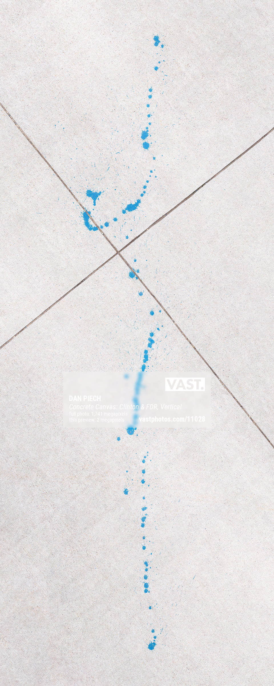 Minimalist vertical abstract paintings - VAST