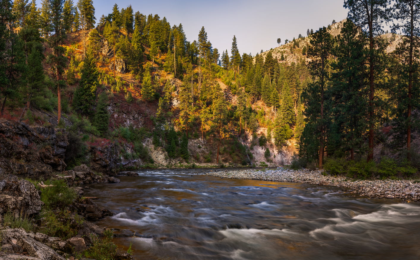 Photos of streams in nature - VAST