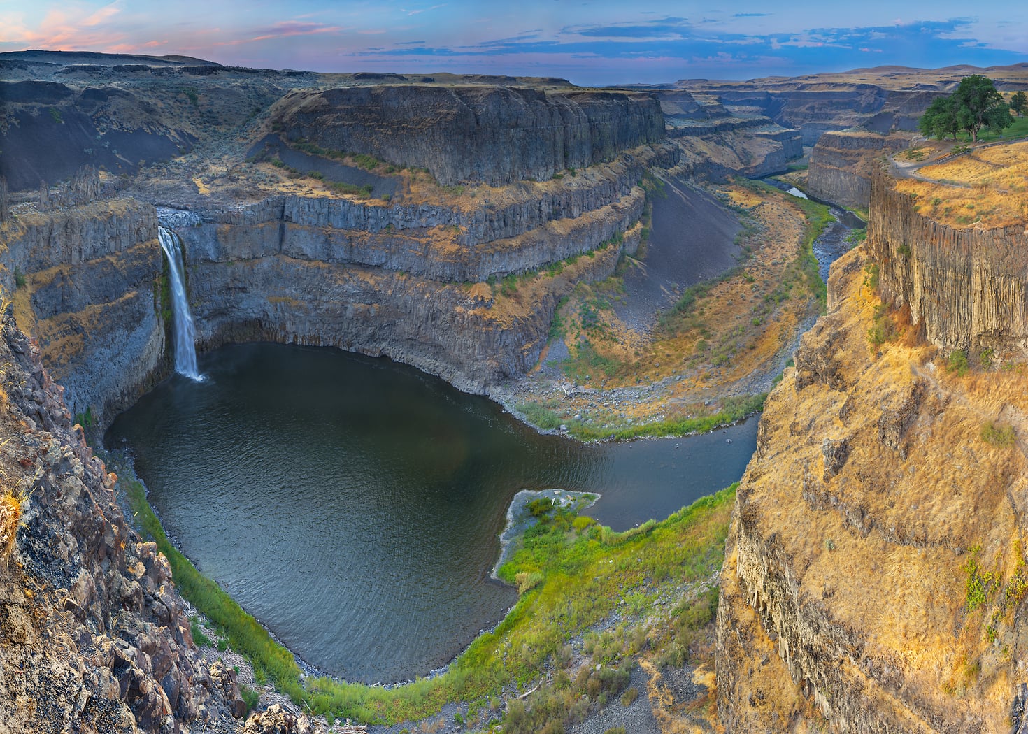 Explore the highest resolution photos ever created! - VAST